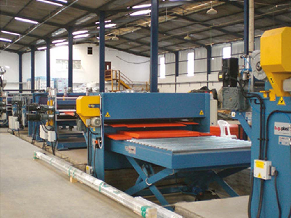 Macchinari per produzione lastre alveolari in PP e HDPE - BG Plast